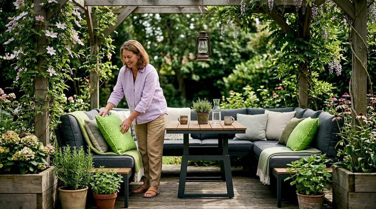 What Is Hybrid Outdoor Seating? Your 2026 Guide – Sitpack